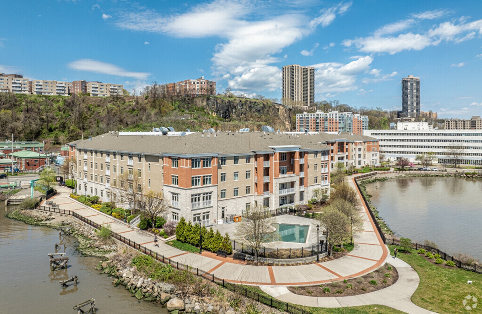 FirstService to provide Hudson Pointe property management