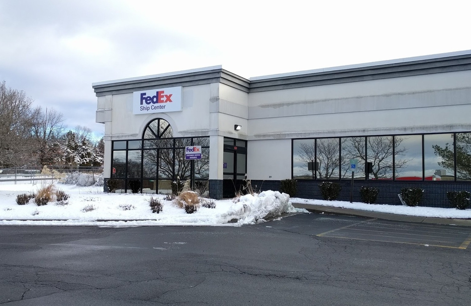Resource Realty negotiates lease renewal for FedEx - BINJE | New Jersey ...