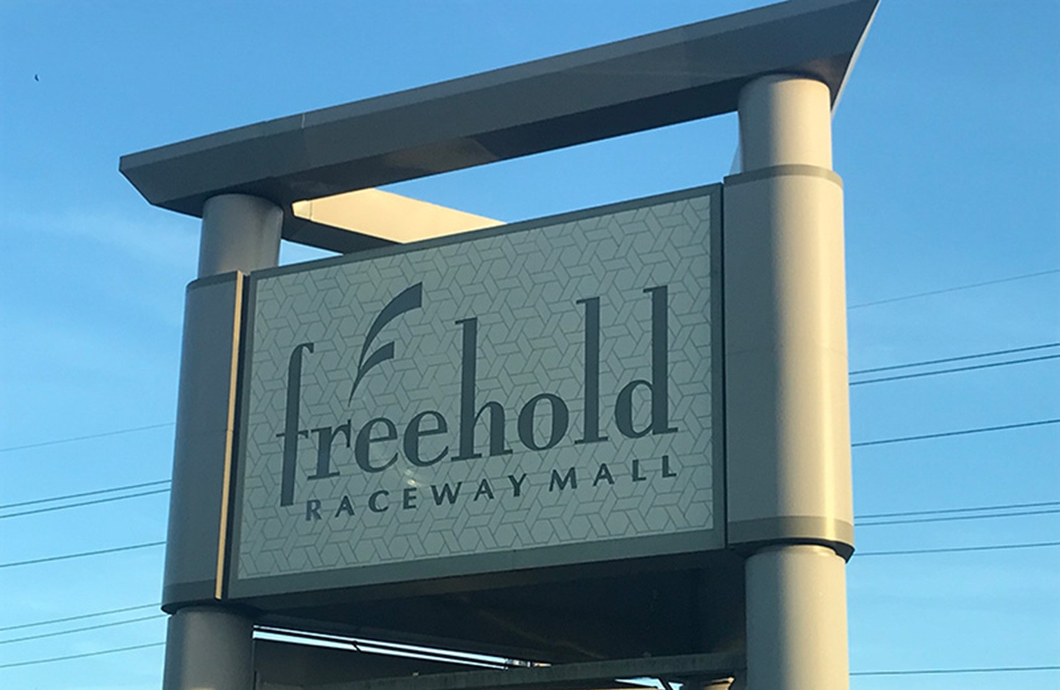 Von Maur Department Stores to anchor Freehold Raceway Mall - BINJE ...