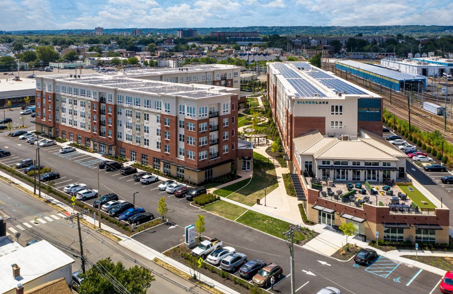 JLL facilitates $80M sale of SilverLake Apartments in Belleville ...
